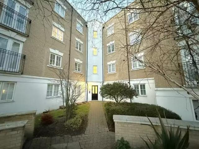1 bedroom ground floor flat for rent in George Williams Way, CO1