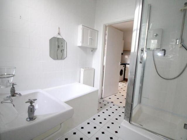 1 bedroom ground floor flat for rent in Ground Floor Flat, Edward Road, Walthamstow, Waltham Forest, E17