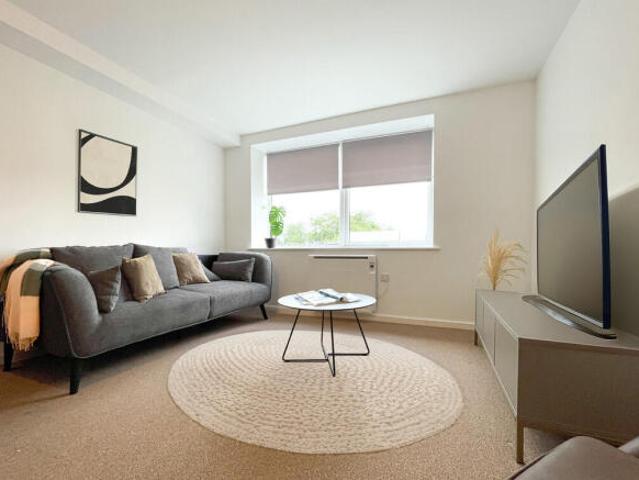 1 bedroom ground floor flat for rent in DUKE, Ridegefield Street, M35