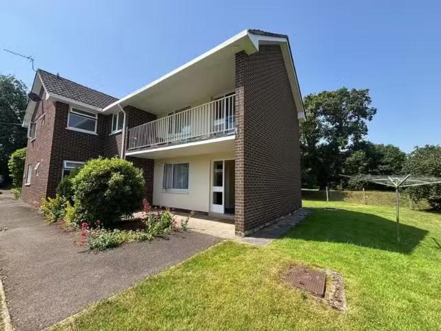 1 bedroom ground floor flat for rent in Farringdon, Exeter, EX5