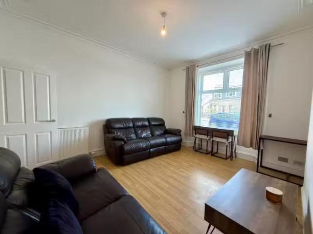 1 bedroom ground floor flat for rent in Flat A, 334 Hardgate.