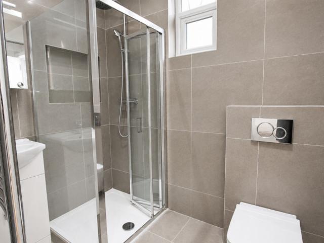 1 bedroom ground floor flat for rent in Hoppers Road, Winchmore Hill, N21
