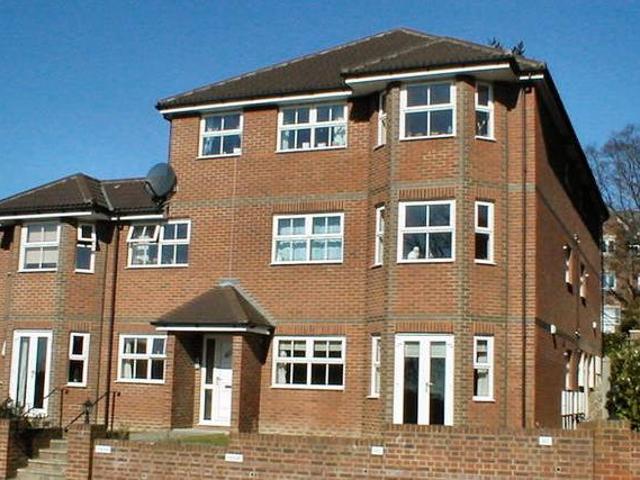 1 bedroom ground floor flat for rent in High StreetHeathfieldTN21