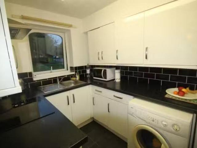 1 bedroom ground floor flat for rent in Humphrey Middlemore Dr.