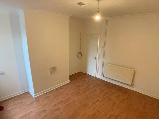 1 bedroom ground floor flat for rent in Oundle Road Peterborough Cambridgeshire PE2