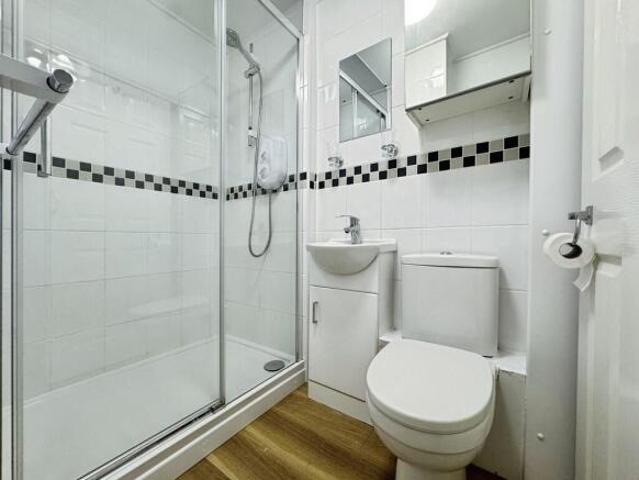 1 bedroom ground floor flat for rent in Lansdowne, Woodwater Lane, EX2