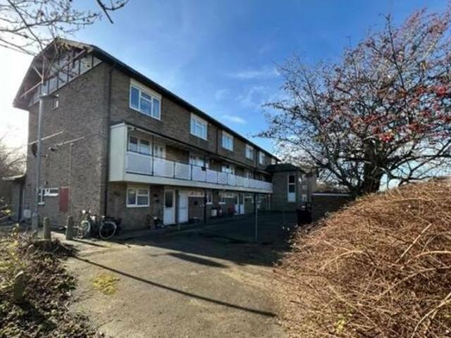 1 bedroom ground floor flat for rent in Lea House Longcroft Drive EN8