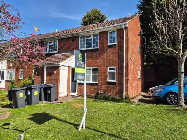 1 bedroom ground floor flat for rent in Lisures Drive, Sutton.