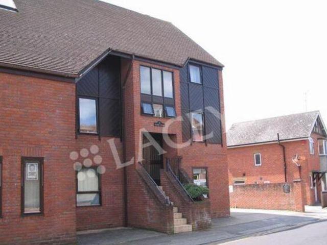 1 Bedroom Ground Floor Flat For Rent In Manor Road