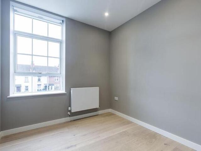 1 bedroom ground floor flat for rent in McMillan House 54 56 Cheam Common Road, KT4