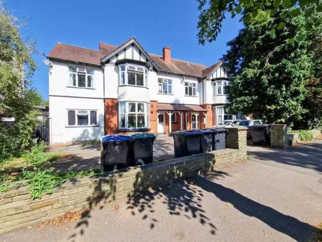 1 bedroom ground floor flat for rent in School Road Hall Green.