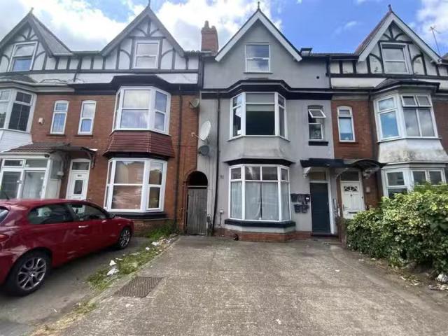 1 bedroom ground floor flat for rent in Shirley Road, Abirds G.