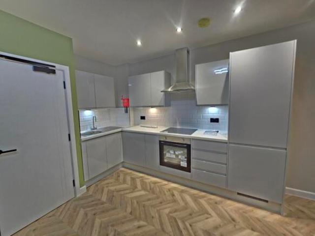 1 bedroom ground floor flat for rent in Spur Road, Tottenham, Haringey, London, N15