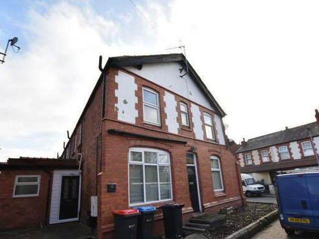 1 bedroom ground floor flat for rent in Panton Place Hoole CH2