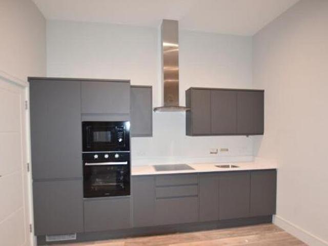 1 Bedroom Ground Floor Flat For Rent In Park Royal Road, London