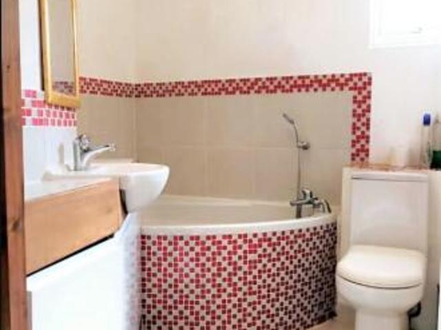 1 bedroom ground floor flat for rent in Wallcote Avenue, London, NW2