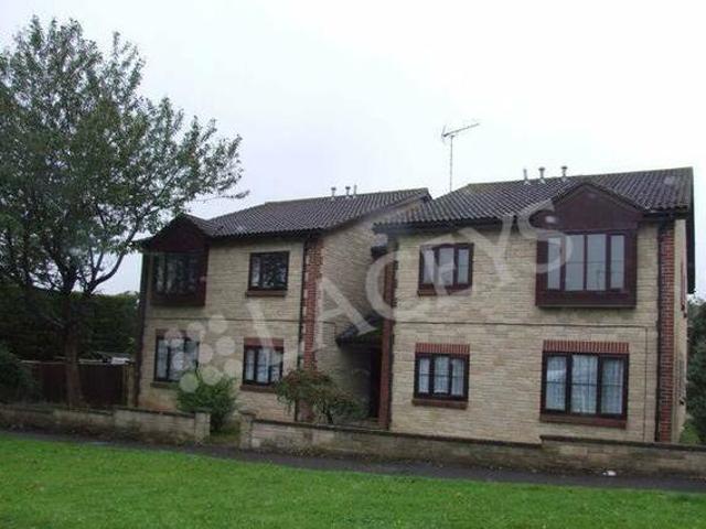 1 bedroom ground floor flat for rent in Trellech Court Yeovil BA21