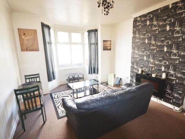 1 bedroom ground floor flat for rent in Upperton Road, West End, Leicester, LE3