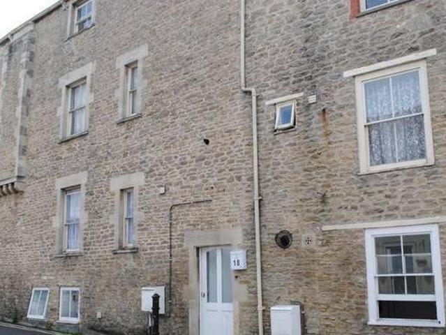1 bedroom ground floor flat for rent in Vicarage Street Frome Somerset BA11