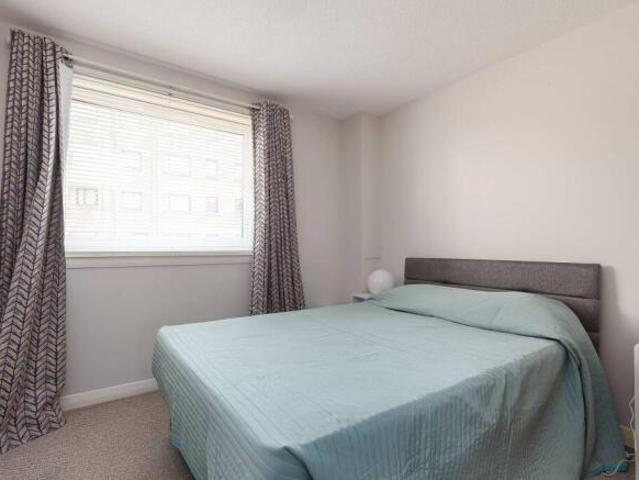 1 bedroom ground floor flat for sale in 5/2 Cowan's Close, Edinburgh, EH8 9HF, EH8