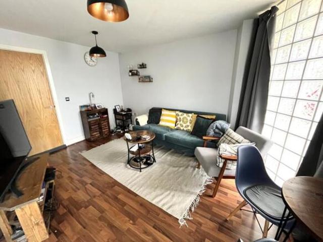 1 bedroom ground floor flat for sale in Chatsworth Way, BIRMINGHAM, B15