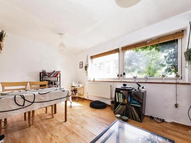 1 Bedroom Ground Floor Flat For Sale In Croydon