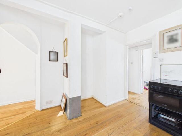 1 bedroom ground floor flat for sale in Boundary Road, Worthing, BN11