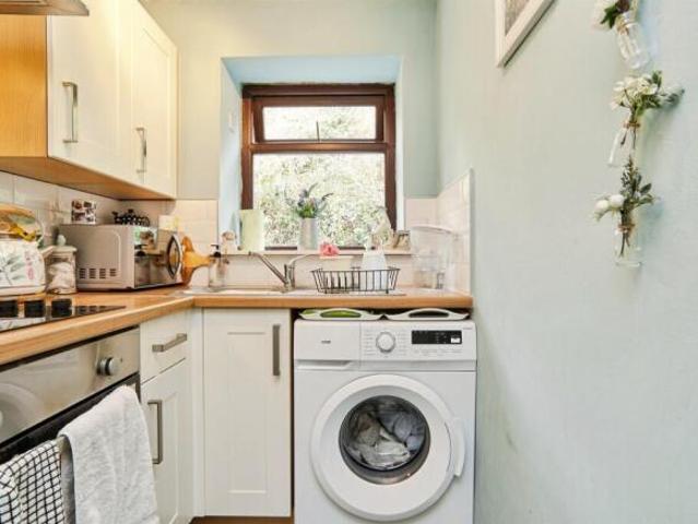 1 bedroom ground floor flat for sale in Bolton Grange, Yeadon, Leeds, LS19