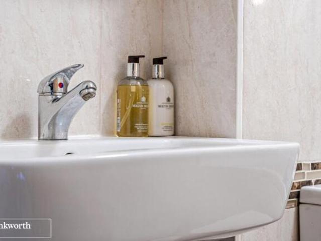 1 bedroom ground floor flat for sale in Brookfield Close, Chineham, Basingstoke, Hampshire, RG24