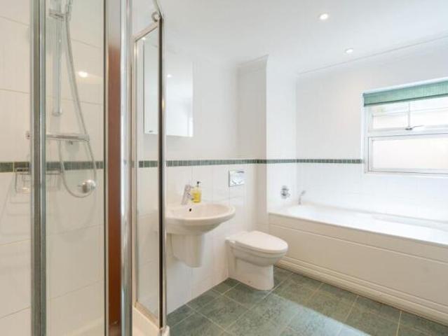1 bedroom ground floor flat for sale in Elizabeth Jennings Way, Oxford, OX2
