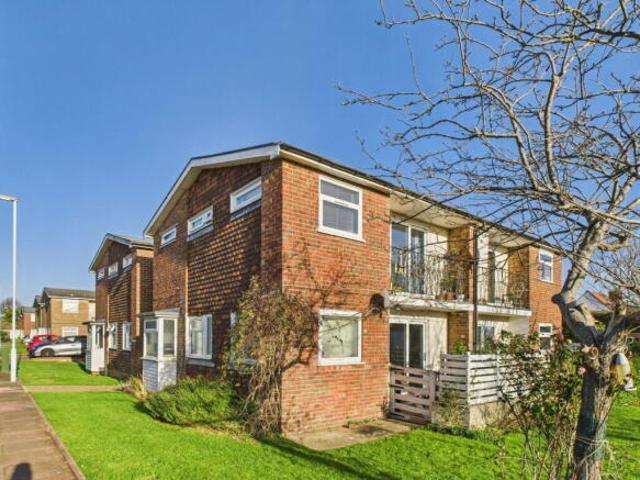 1 bedroom ground floor flat for sale in Fairlawn Drive, Worthing, BN14 8AX, BN14