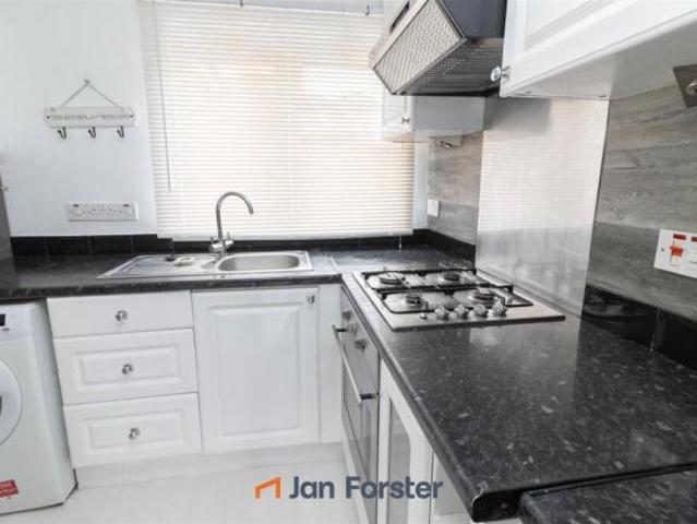 1 bedroom ground floor flat for sale in Kenton Road, Kenton, Newcastle Upon Tyne, NE3