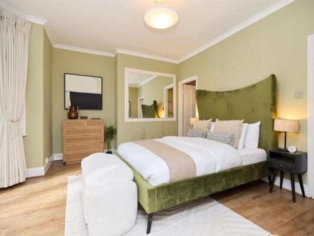 1 bedroom ground floor flat for sale in Holland Road, London, W14