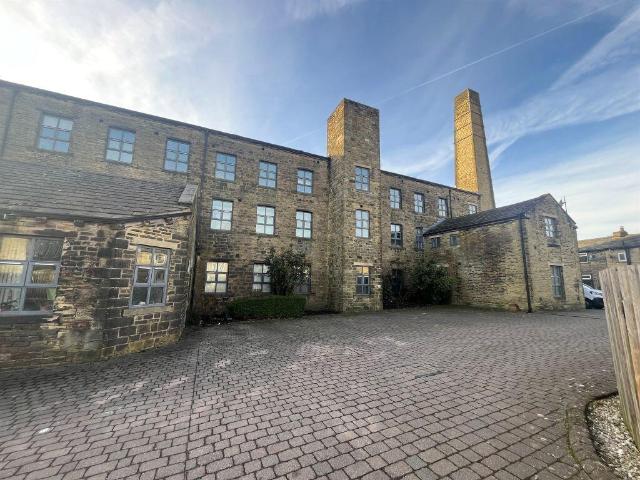 1 bedroom ground floor flat for sale in Highgate Mill Fold, Queensbury, Bradford, BD13