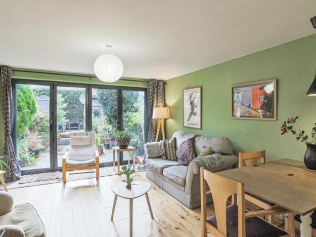 1 bedroom ground floor flat for sale in Lowther Street, York, YO31