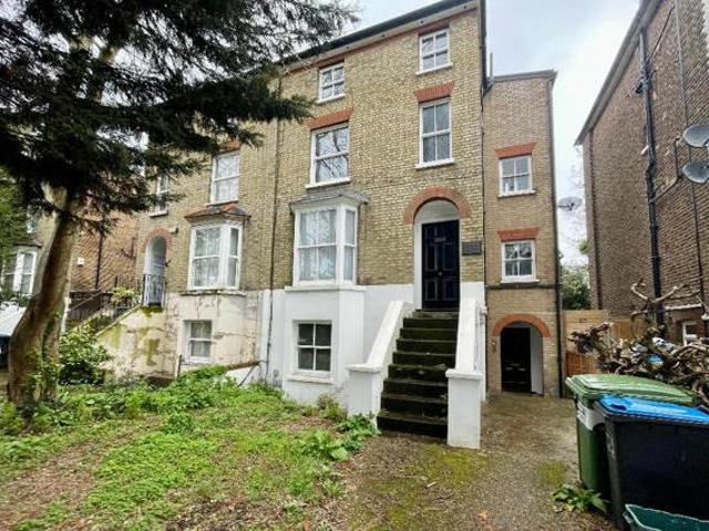 1 Bedroom Ground Floor Flat For Sale In London