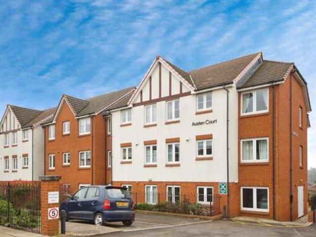 1 Bedroom Ground Floor Flat For Sale In London