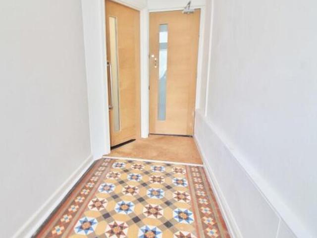 1 bedroom ground floor flat for sale in Laburnum Grove, North End, PO2