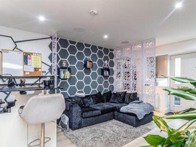 1 Bedroom Ground Floor Flat For Sale In Luton