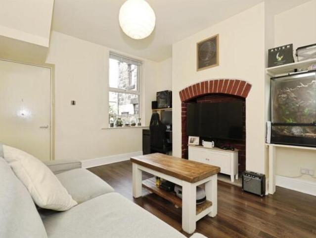 1 bedroom ground floor flat for sale in Mayfield Grove, Harrogate, HG1