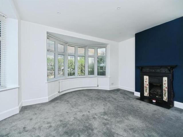 1 bedroom ground floor flat for sale in Marine Drive, Rottingdean, Brighton, BN2