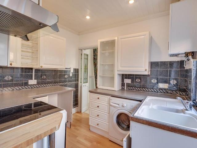 1 bedroom ground floor flat for sale in St Annes Road, Woolston, SO19