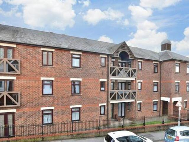 1 Bedroom Ground Floor Flat For Sale In Sutton