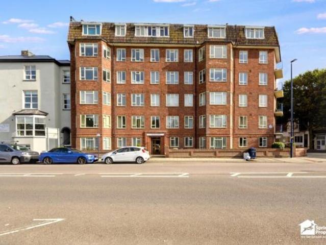 1 bedroom ground floor flat for sale in Queen's Keep, Clarence Parade, Southsea, Hampshire, PO5