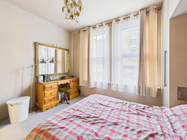 1 bedroom ground floor flat for sale in Queens Road, Worthing, BN11 3LX, BN11