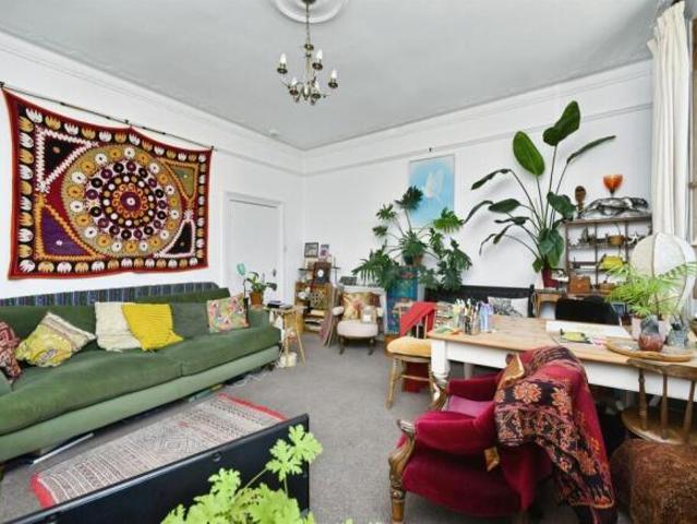 1 bedroom ground floor flat for sale in Roundhill Crescent, Brighton, BN2