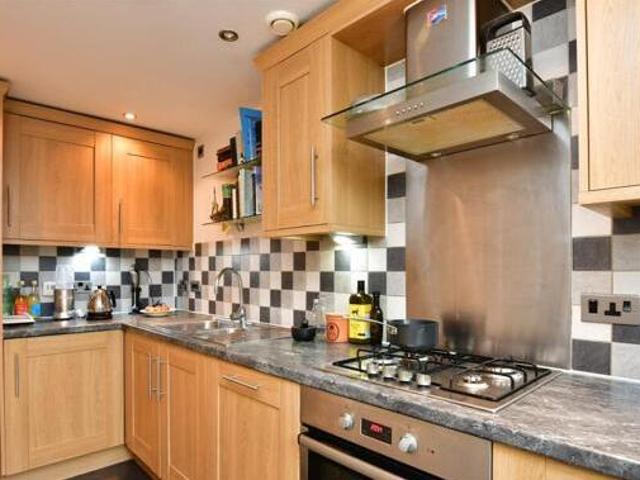1 Bedroom Ground Floor Flat For Sale In Redhill