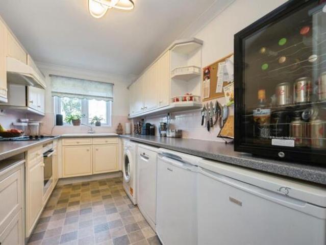 1 bedroom ground floor flat for sale in Regents Park Road, Southampton, SO15