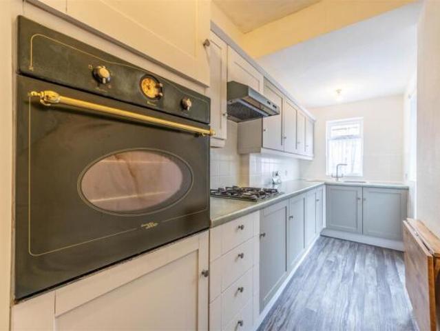 1 bedroom ground floor flat for sale in WARRIOR SQUARE NORTH, Southend On Sea, SS1