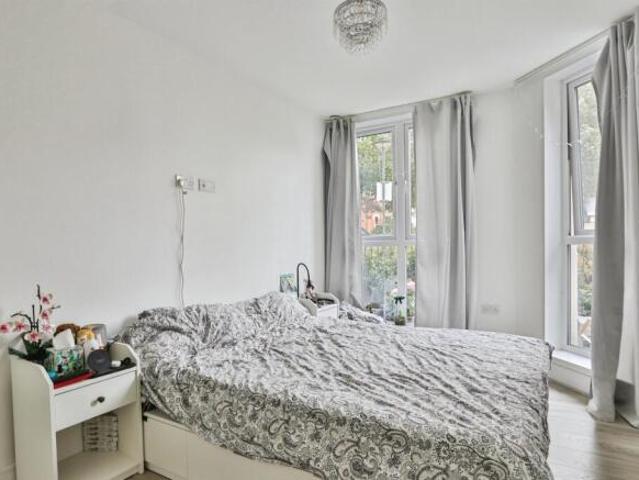 1 bedroom ground floor flat for sale in West Cliff Road, Bournemouth, BH2